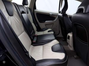 Melns Volvo XC60 2011 Viļņa, ar dzinēja tilpumu 1.98 L un nobraukumu 325 tūkst. km par 7990 €, foto 15 vietnē AUTOMOTO.COM.LV