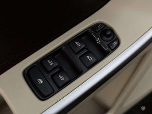 Melns Volvo XC60 2011 Viļņa, ar dzinēja tilpumu 1.98 L un nobraukumu 325 tūkst. km par 7990 €, foto 21 vietnē AUTOMOTO.COM.LV