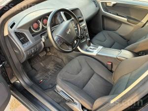 Black Volvo XC60 2011 in Riga, with an engine capacity of 2.40 L and mileage of 375 thousand km for 5800 €, photo 8 on AUTOMOTO.COM.LV