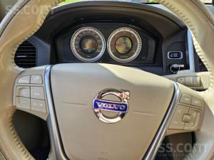 Black Volvo XC60 2011 in Riga, with an engine capacity of 2.40 L and mileage of 315 thousand km for 7000 €, photo 3 on AUTOMOTO.COM.LV