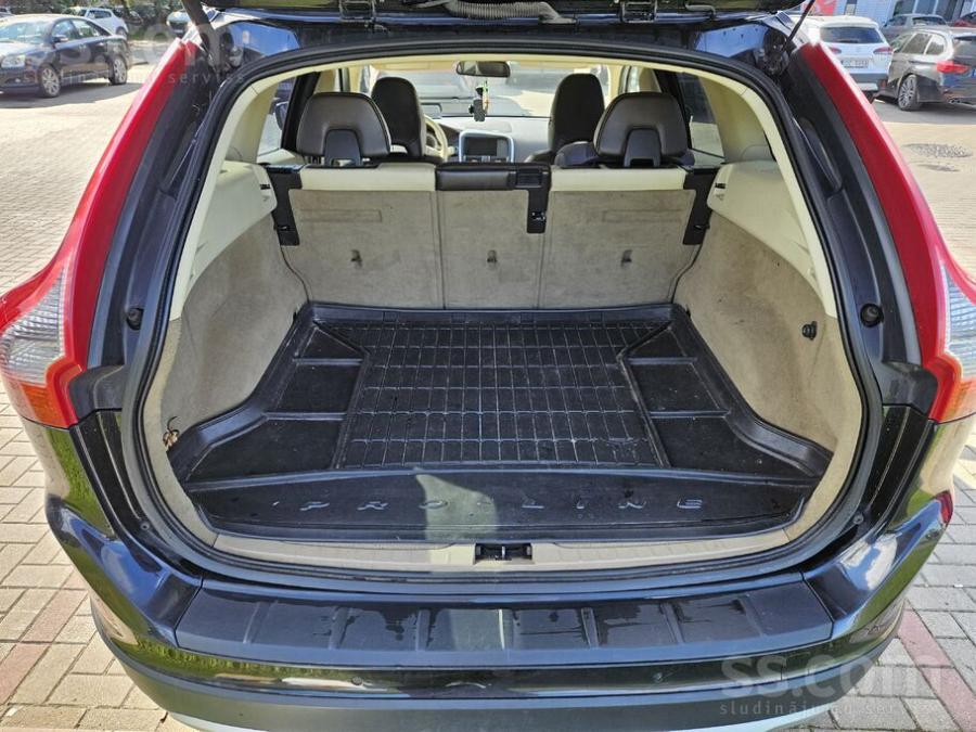 Black Volvo XC60 2011 in Riga, with an engine capacity of 2.40 L and mileage of 315 thousand km for 7000 €, photo 6 on AUTOMOTO.COM.LV