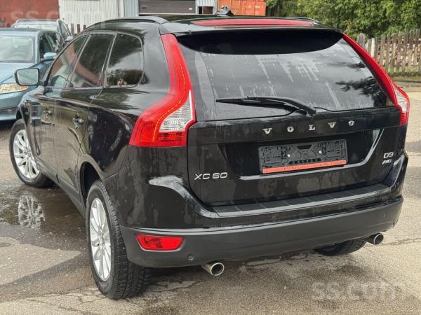 Melns Volvo XC60 2011 Rīga, ar dzinēja tilpumu 2.40 L un nobraukumu 228 tūkst. km par 8750 €, foto 7 vietnē AUTOMOTO.COM.LV