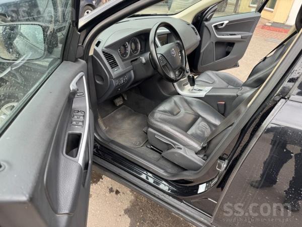 Melns Volvo XC60 2011 Rīga, ar dzinēja tilpumu 2.40 L un nobraukumu 228 tūkst. km par 8750 €, foto 11 vietnē AUTOMOTO.COM.LV