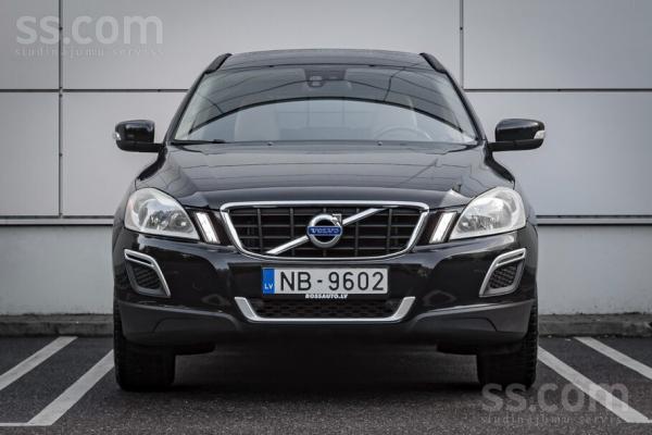 Volvo XC60 2011 Rīga vietnē Melns Volvo XC60 2011 Rīga, ar dzinēja tilpumu 2.40 L un nobraukumu 342 tūkst. km par 6490 €, foto 3 vietnē AUTOMOTO.COM.LV