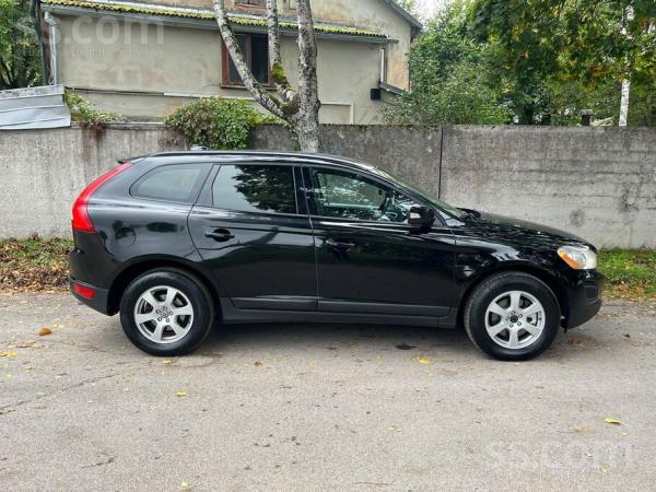 Melns Volvo XC60 2011 Rīga, ar dzinēja tilpumu 2.40 L un nobraukumu 0 tūkst. km par 6799 €, foto 7 vietnē AUTOMOTO.COM.LV