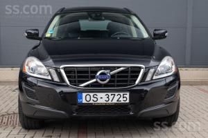 Black Volvo XC60 2011 in Tukums, with an engine capacity of 2.40 L and mileage of 275 thousand km for 9700 €, photo 3 on AUTOMOTO.COM.LV