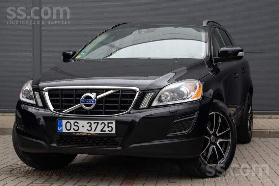 Black Volvo XC60 2011 in Tukums, with an engine capacity of 2.40 L and mileage of 275 thousand km for 9700 €, photo 4 on AUTOMOTO.COM.LV