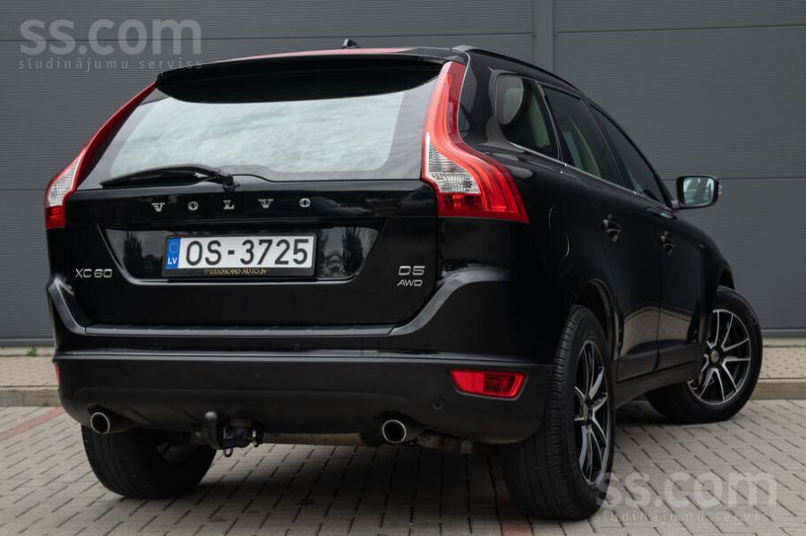 Black Volvo XC60 2011 in Tukums, with an engine capacity of 2.40 L and mileage of 275 thousand km for 9700 €, photo 5 on AUTOMOTO.COM.LV