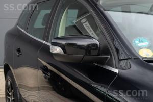 Black Volvo XC60 2011 in Tukums, with an engine capacity of 2.40 L and mileage of 275 thousand km for 9700 €, photo 12 on AUTOMOTO.COM.LV
