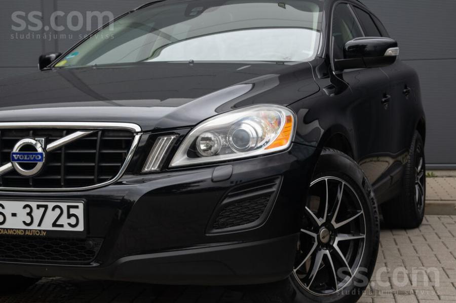 Black Volvo XC60 2011 in Tukums, with an engine capacity of 2.40 L and mileage of 275 thousand km for 9700 €, photo 13 on AUTOMOTO.COM.LV