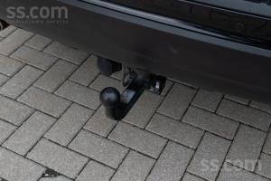 Black Volvo XC60 2011 in Tukums, with an engine capacity of 2.40 L and mileage of 275 thousand km for 9700 €, photo 15 on AUTOMOTO.COM.LV