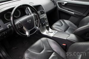 Black Volvo XC60 2011 in Tukums, with an engine capacity of 2.40 L and mileage of 275 thousand km for 9700 €, photo 18 on AUTOMOTO.COM.LV