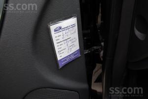 Black Volvo XC60 2011 in Tukums, with an engine capacity of 2.40 L and mileage of 275 thousand km for 9700 €, photo 22 on AUTOMOTO.COM.LV