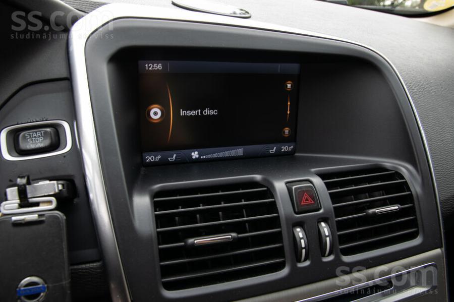 Black Volvo XC60 2011 in Tukums, with an engine capacity of 2.40 L and mileage of 275 thousand km for 9700 €, photo 26 on AUTOMOTO.COM.LV