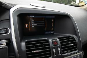Black Volvo XC60 2011 in Tukums, with an engine capacity of 2.40 L and mileage of 275 thousand km for 9700 €, photo 28 on AUTOMOTO.COM.LV