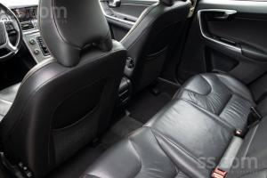 Black Volvo XC60 2011 in Tukums, with an engine capacity of 2.40 L and mileage of 275 thousand km for 9700 €, photo 31 on AUTOMOTO.COM.LV
