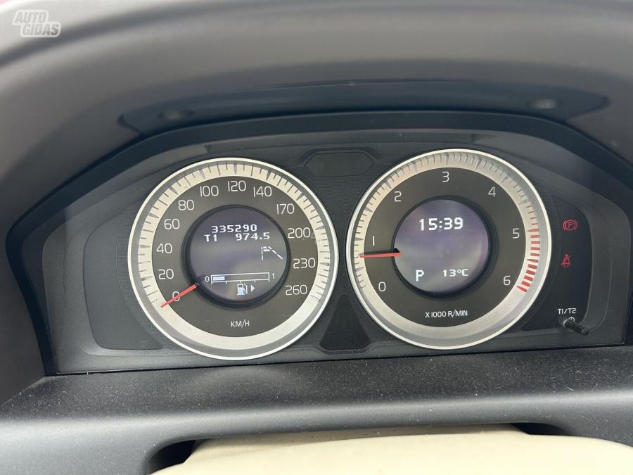 Melns Volvo XC60 2011 Panevēža, ar dzinēja tilpumu 2.40 L un nobraukumu 335 tūkst. km par 5899 €, foto 6 vietnē AUTOMOTO.COM.LV
