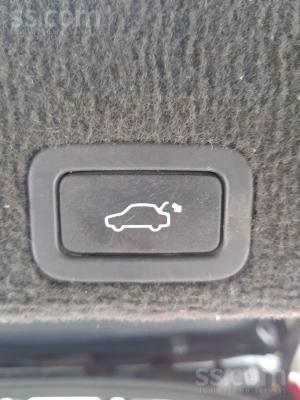 Melns Volvo XC60 2012 Cēsis, ar dzinēja tilpumu 2.40 L un nobraukumu 385 tūkst. km par 8500 €, foto 7 vietnē AUTOMOTO.COM.LV