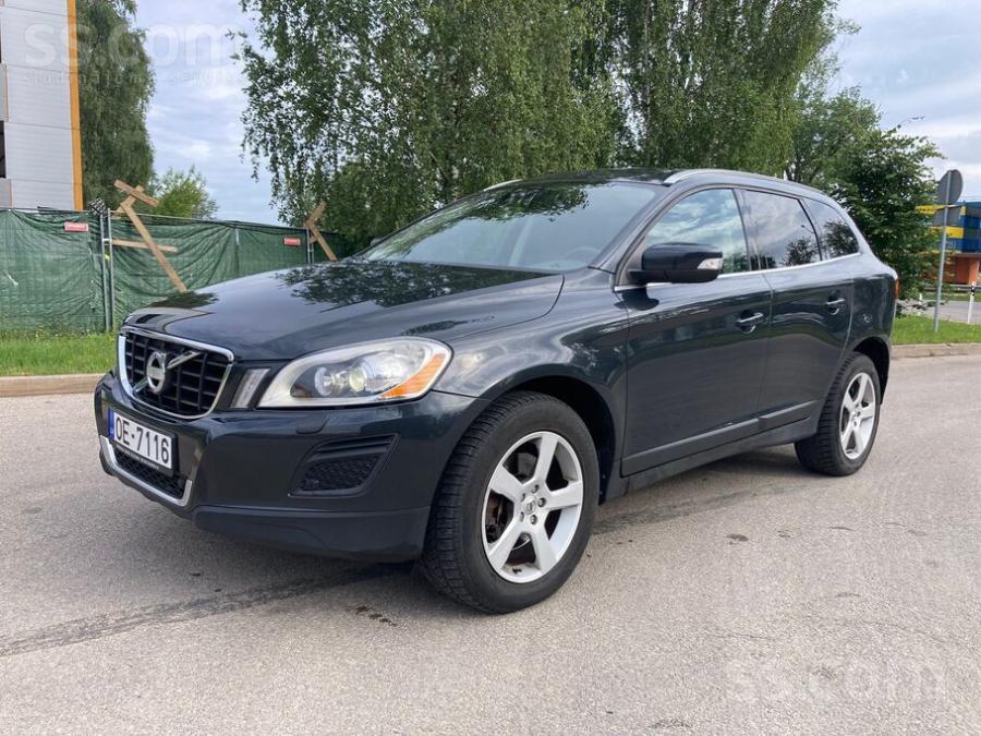 Black Volvo XC60 2012 in Riga, with an engine capacity of 2.40 L and mileage of 217 thousand km for 10900 €, photo 1 on AUTOMOTO.COM.LV