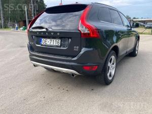 Black Volvo XC60 2012 in Riga, with an engine capacity of 2.40 L and mileage of 217 thousand km for 10900 €, photo 4 on AUTOMOTO.COM.LV