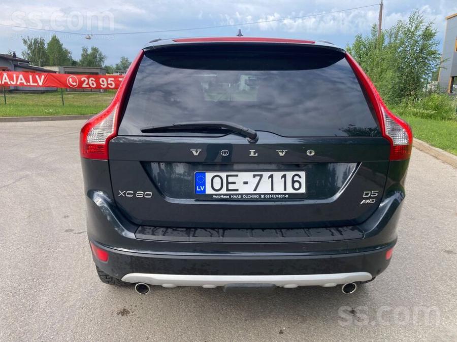 Black Volvo XC60 2012 in Riga, with an engine capacity of 2.40 L and mileage of 217 thousand km for 10900 €, photo 5 on AUTOMOTO.COM.LV