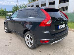 Black Volvo XC60 2012 in Riga, with an engine capacity of 2.40 L and mileage of 217 thousand km for 10900 €, photo 6 on AUTOMOTO.COM.LV