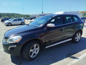 Black Volvo XC60 2012 in Riga, with an engine capacity of 2.20 L and mileage of 254 thousand km for 9900 €, photo 2 on AUTOMOTO.COM.LV