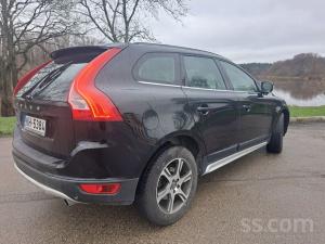 Black Volvo XC60 2012 in Riga, with an engine capacity of 2.40 L and mileage of 430 thousand km for 6380 €, photo 9 on AUTOMOTO.COM.LV