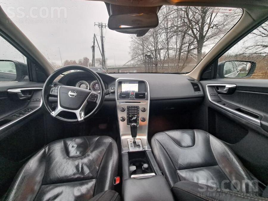 Black Volvo XC60 2012 in Riga, with an engine capacity of 2.40 L and mileage of 430 thousand km for 6380 €, photo 15 on AUTOMOTO.COM.LV