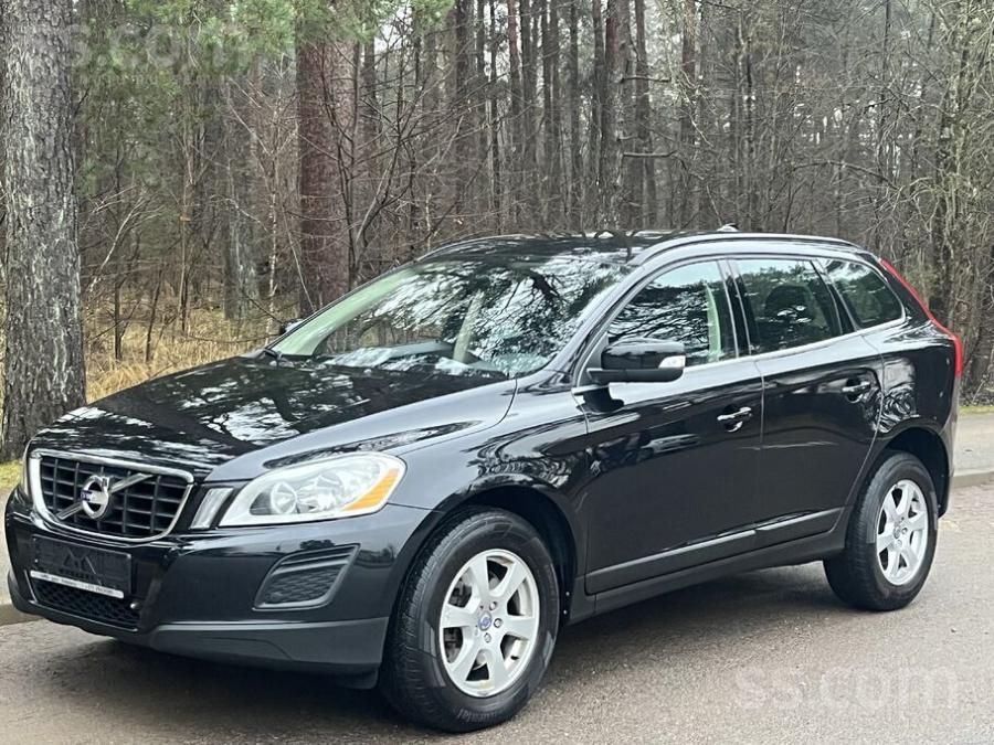 Black Volvo XC60 2012 in Valmiera, with an engine capacity of 2.00 L and mileage of 0 thousand km for 10900 €, photo 4 on AUTOMOTO.COM.LV