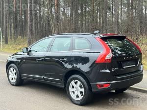 Black Volvo XC60 2012 in Valmiera, with an engine capacity of 2.00 L and mileage of 0 thousand km for 10900 €, photo 6 on AUTOMOTO.COM.LV