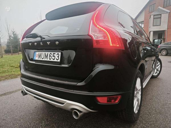 Melns Volvo XC60 2012 Panevēža, ar dzinēja tilpumu 2.40 L un nobraukumu 356 tūkst. km par 9100 €, foto 6 vietnē AUTOMOTO.COM.LV