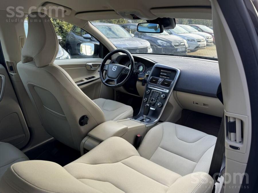 Melns Volvo XC60 2012 Rīga, ar dzinēja tilpumu 2.00 L un nobraukumu 271 tūkst. km par 9800 €, foto 10 vietnē AUTOMOTO.COM.LV