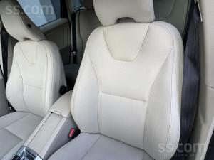 Melns Volvo XC60 2012 Rīga, ar dzinēja tilpumu 2.00 L un nobraukumu 271 tūkst. km par 9800 €, foto 19 vietnē AUTOMOTO.COM.LV