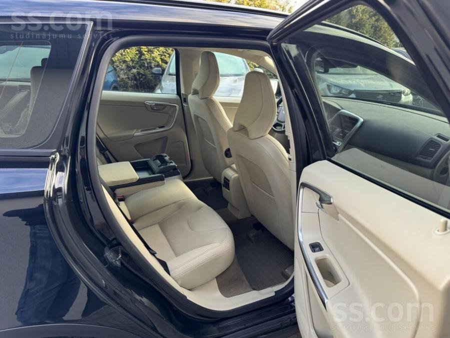 Melns Volvo XC60 2012 Rīga, ar dzinēja tilpumu 2.00 L un nobraukumu 271 tūkst. km par 9500 €, foto 8 vietnē AUTOMOTO.COM.LV