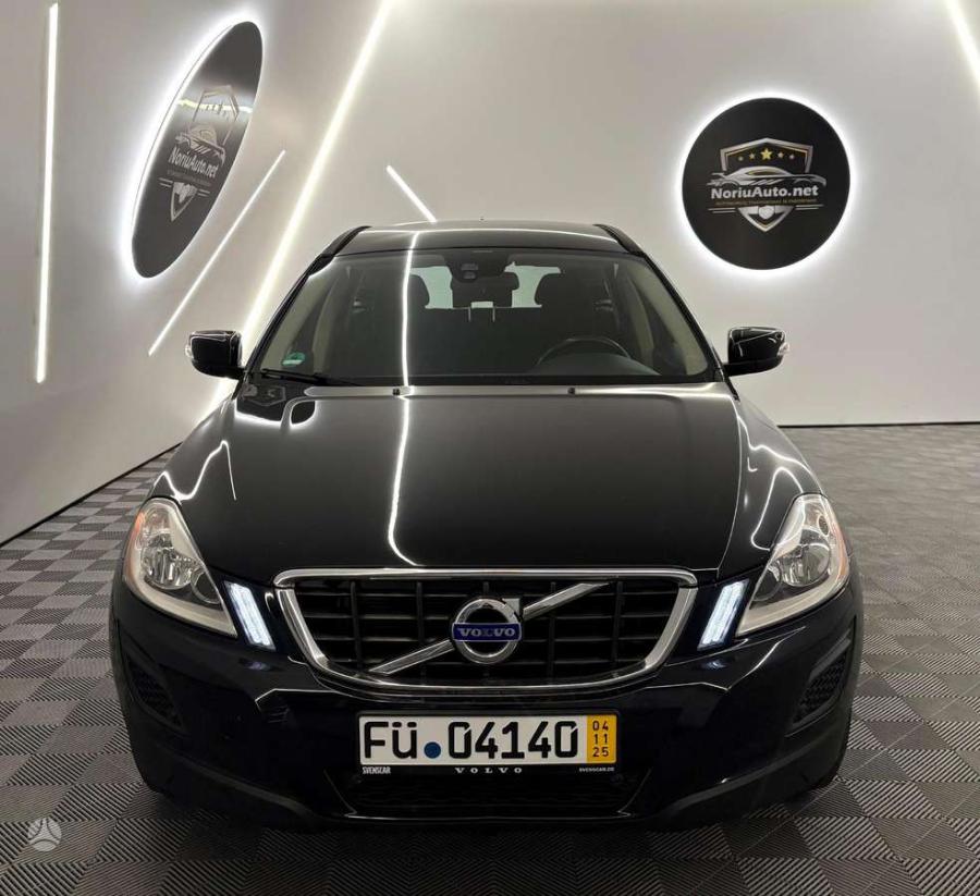 Black Volvo XC60 2012 in Marijampole, with an engine capacity of 1.98 L and mileage of 266 thousand km for 9650 €, photo 23 on AUTOMOTO.COM.LV