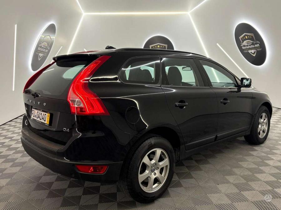 Black Volvo XC60 2012 in Marijampole, with an engine capacity of 1.98 L and mileage of 266 thousand km for 9650 €, photo 26 on AUTOMOTO.COM.LV