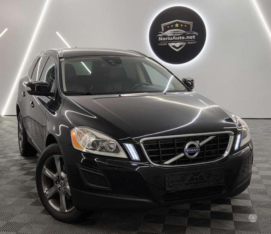 Black Volvo XC60 2012 in Marijampole, with an engine capacity of 2.40 L and mileage of 225 thousand km for 9999 €, photo 1 on AUTOMOTO.COM.LV