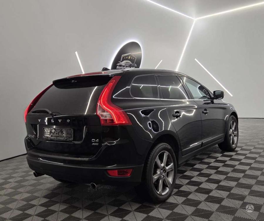 Black Volvo XC60 2012 in Marijampole, with an engine capacity of 2.40 L and mileage of 225 thousand km for 9999 €, photo 24 on AUTOMOTO.COM.LV