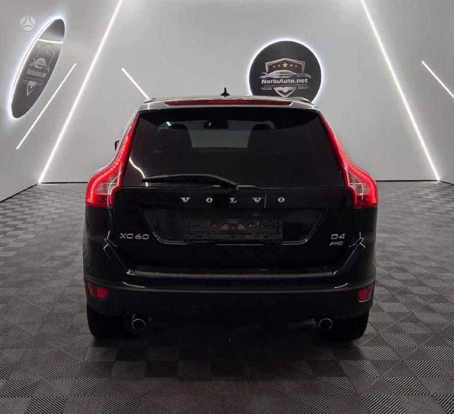 Black Volvo XC60 2012 in Marijampole, with an engine capacity of 2.40 L and mileage of 225 thousand km for 9999 €, photo 26 on AUTOMOTO.COM.LV