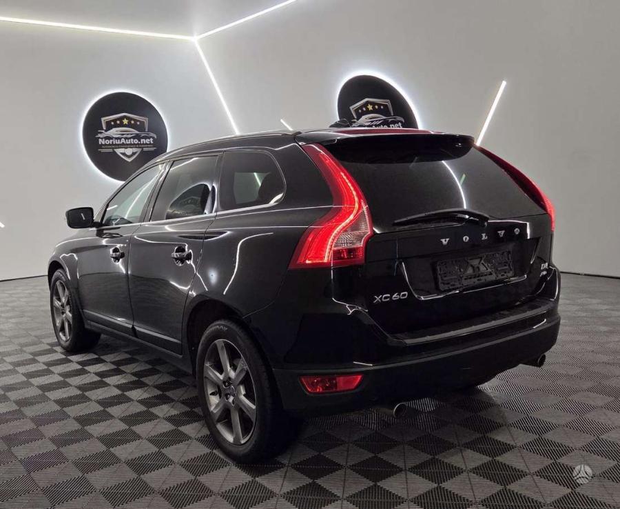 Black Volvo XC60 2012 in Marijampole, with an engine capacity of 2.40 L and mileage of 225 thousand km for 9999 €, photo 27 on AUTOMOTO.COM.LV