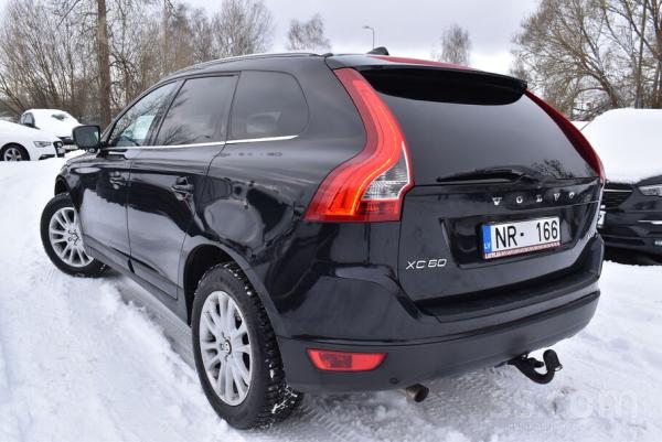 Black Volvo XC60 2012 in Kuldiga, with an engine capacity of 2.00 L and mileage of 0 thousand km for 7550 €, photo 3 on AUTOMOTO.COM.LV