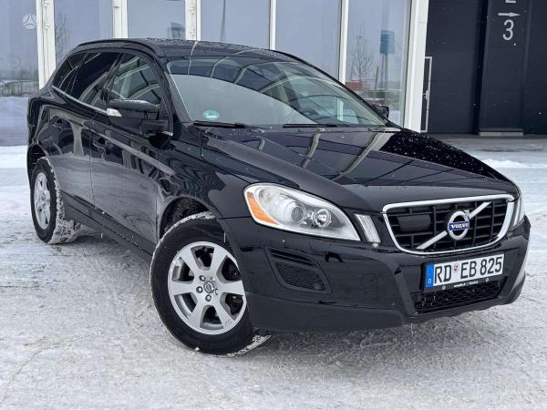 Melns Volvo XC60 2012 Viļņa, ar dzinēja tilpumu 2.40 L un nobraukumu 278 tūkst. km par 9950 €, foto 3 vietnē AUTOMOTO.COM.LV