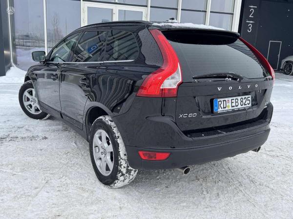 Melns Volvo XC60 2012 Viļņa, ar dzinēja tilpumu 2.40 L un nobraukumu 278 tūkst. km par 9950 €, foto 7 vietnē AUTOMOTO.COM.LV