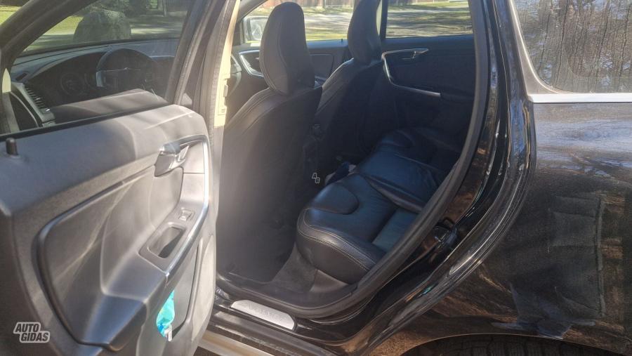 Черный Вольво ХС60 2012 в Паневежис, объемом двигателя 2.40 л и пробегом 259 тыс. км за 9999 €, фото 11 на AUTOMOTO.COM.LV