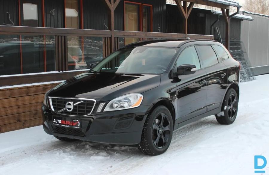 Melns Volvo XC60 2012 Rīga, ar dzinēja tilpumu 2.40 L un nobraukumu 319 tūkst. km par 7990 €, foto 1 vietnē AUTOMOTO.COM.LV