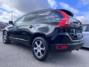 Black Volvo XC60 2012 in Kaunas, with an engine capacity of 2.40 L and mileage of 247 thousand km for 9999 €, photo 8 on AUTOMOTO.COM.LV