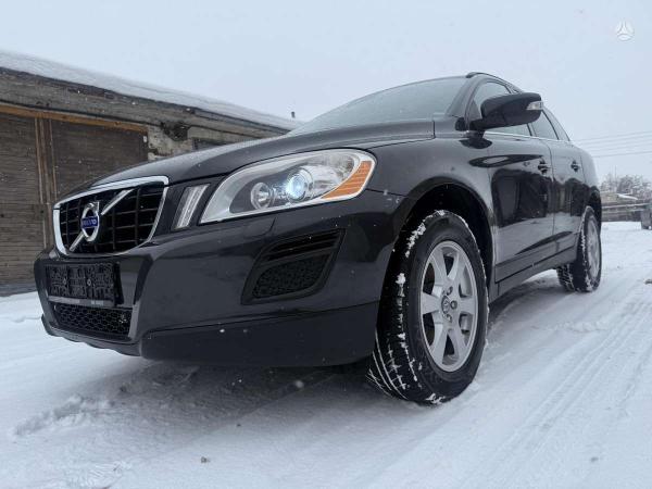 Melns Volvo XC60 2012 Marijampole, ar dzinēja tilpumu 2.40 L un nobraukumu 265 tūkst. km par 7950 €, foto 9 vietnē AUTOMOTO.COM.LV
