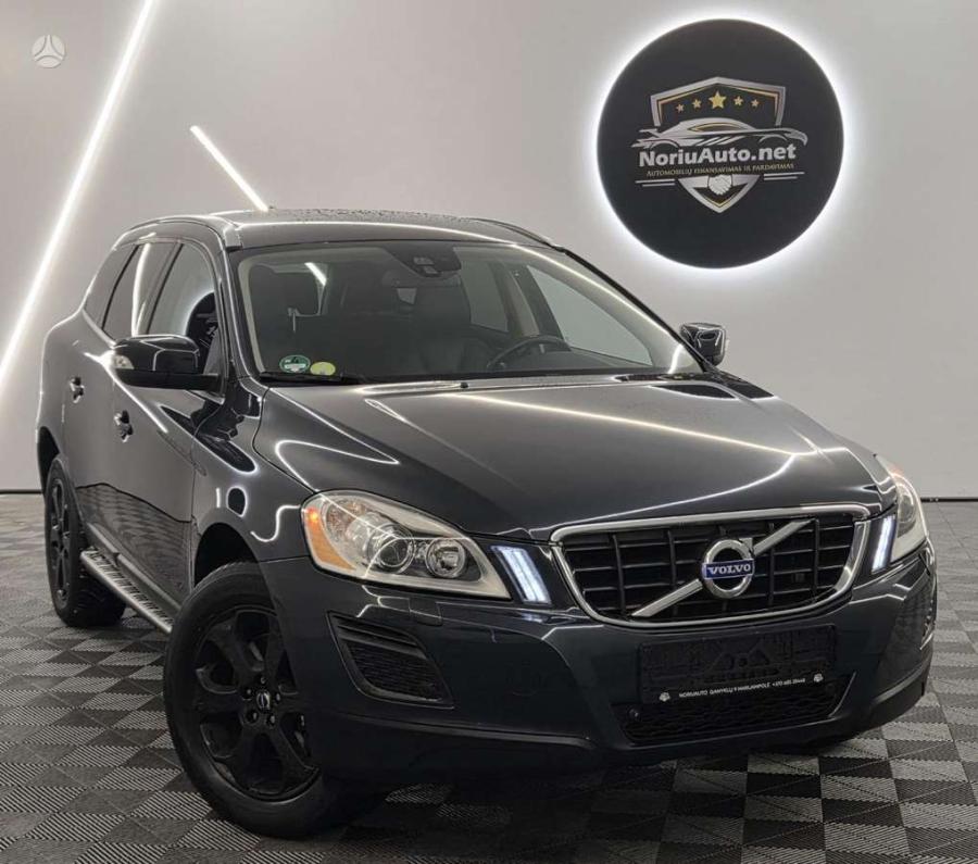 Black Volvo XC60 2012 in Marijampole, with an engine capacity of 2.40 L and mileage of 269 thousand km for 9999 €, photo 1 on AUTOMOTO.COM.LV