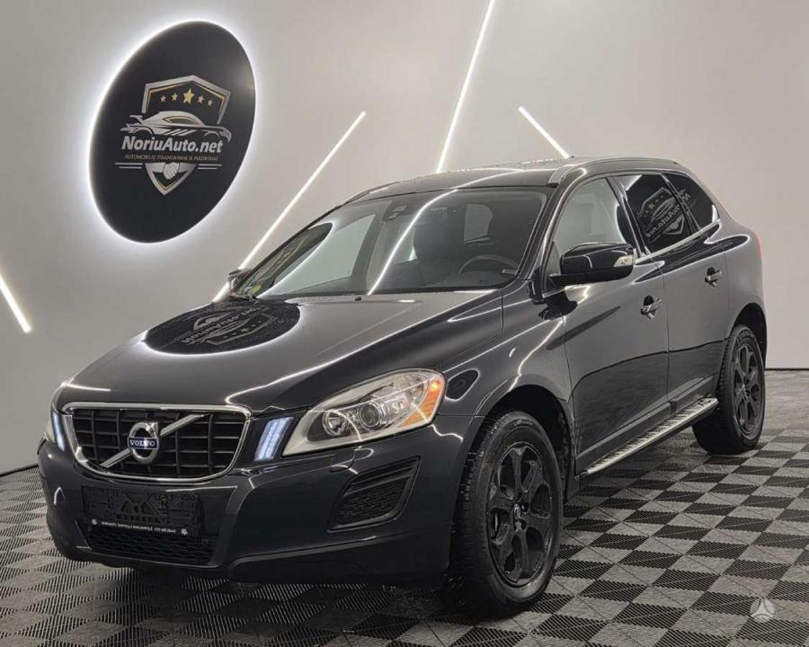 Black Volvo XC60 2012 in Marijampole, with an engine capacity of 2.40 L and mileage of 269 thousand km for 9999 €, photo 25 on AUTOMOTO.COM.LV
